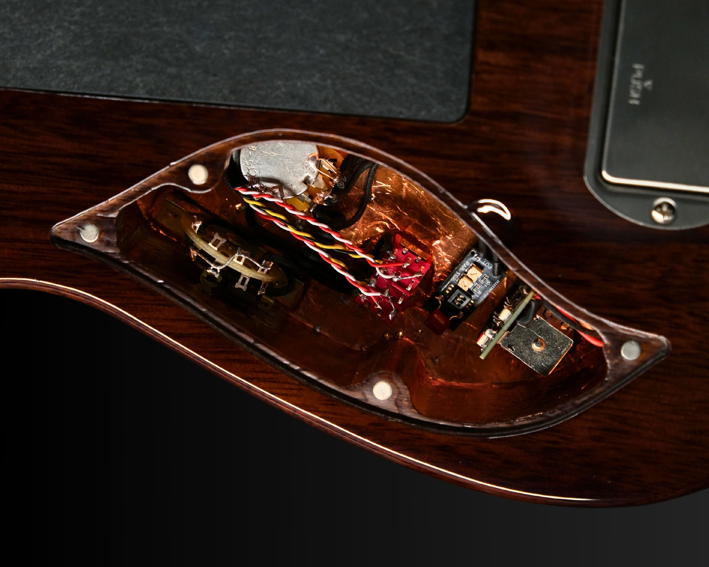 Shue Guitars – Shüe Guitars